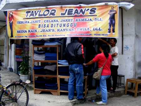 Awas, Bikin Kalap! Ini 4 Surga Belanja Fashion di Bandung