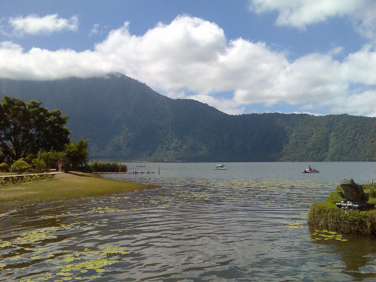 Berkunjung ke Danau Buyan, Pesona Objek Wisata Bedugul